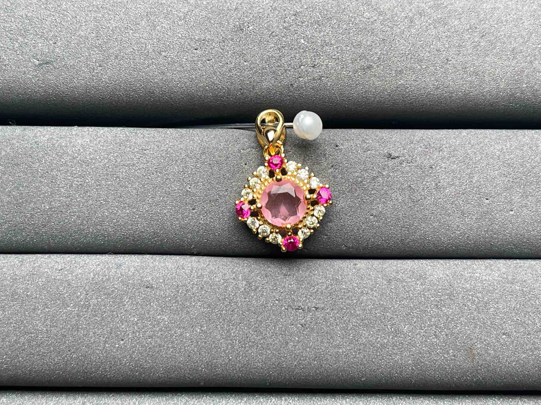A11061 Color Changing Pendant – Wave Crystal Jewelry