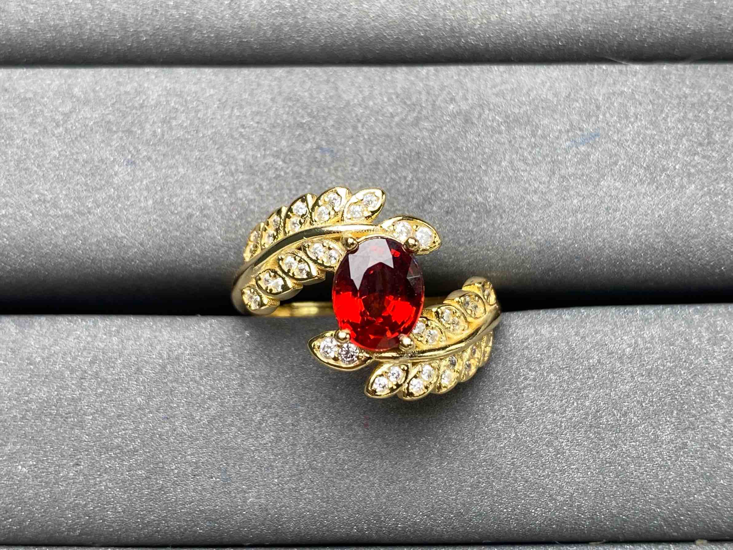 A4494 Fanta Ring – Wave Crystal Jewelry