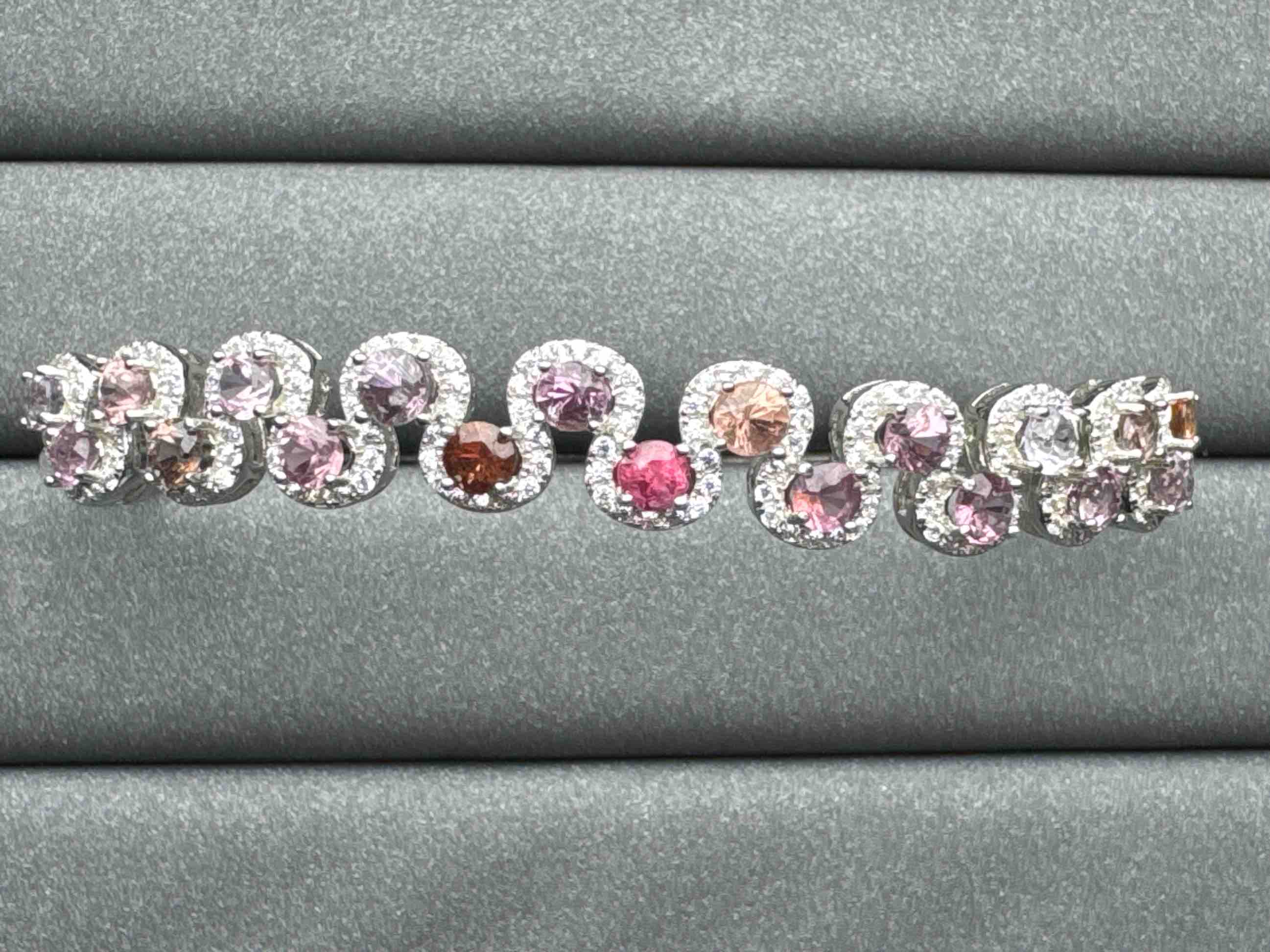 4083 Spinel Bangle – Wave Crystal Jewelry