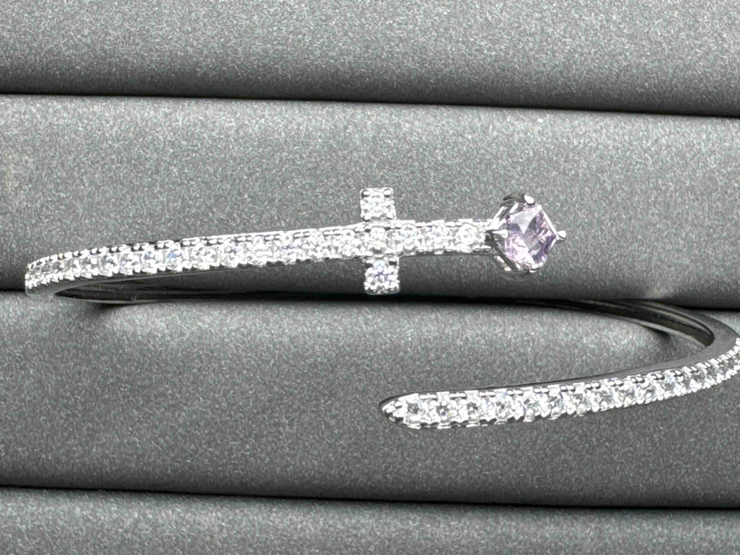 4086 Spinel Bangle – Wave Crystal Jewelry